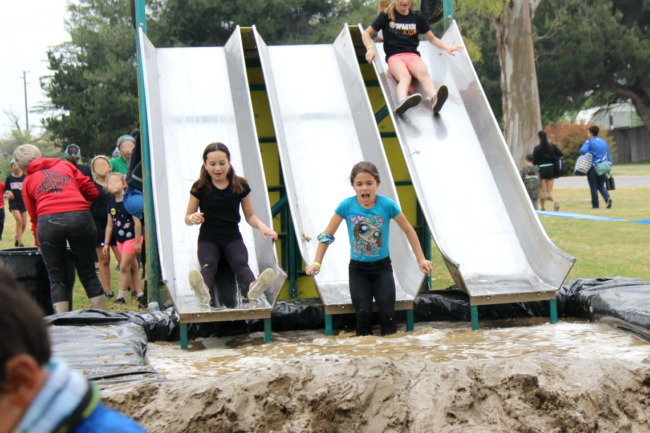 Awesome Family Fun: The Kids Obstacle Challenge - Balancing The Chaos