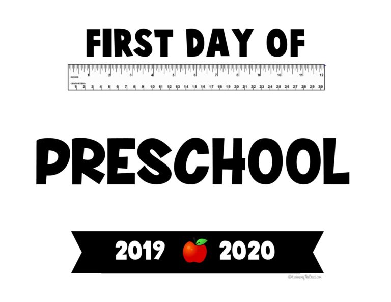 FREE PRINTABLE: 2019 - 2020 First Day of School Signs - Balancing The Chaos