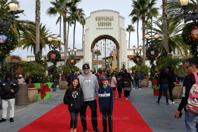 Holidays at Universal Studios Hollywood - Balancing The Chaos